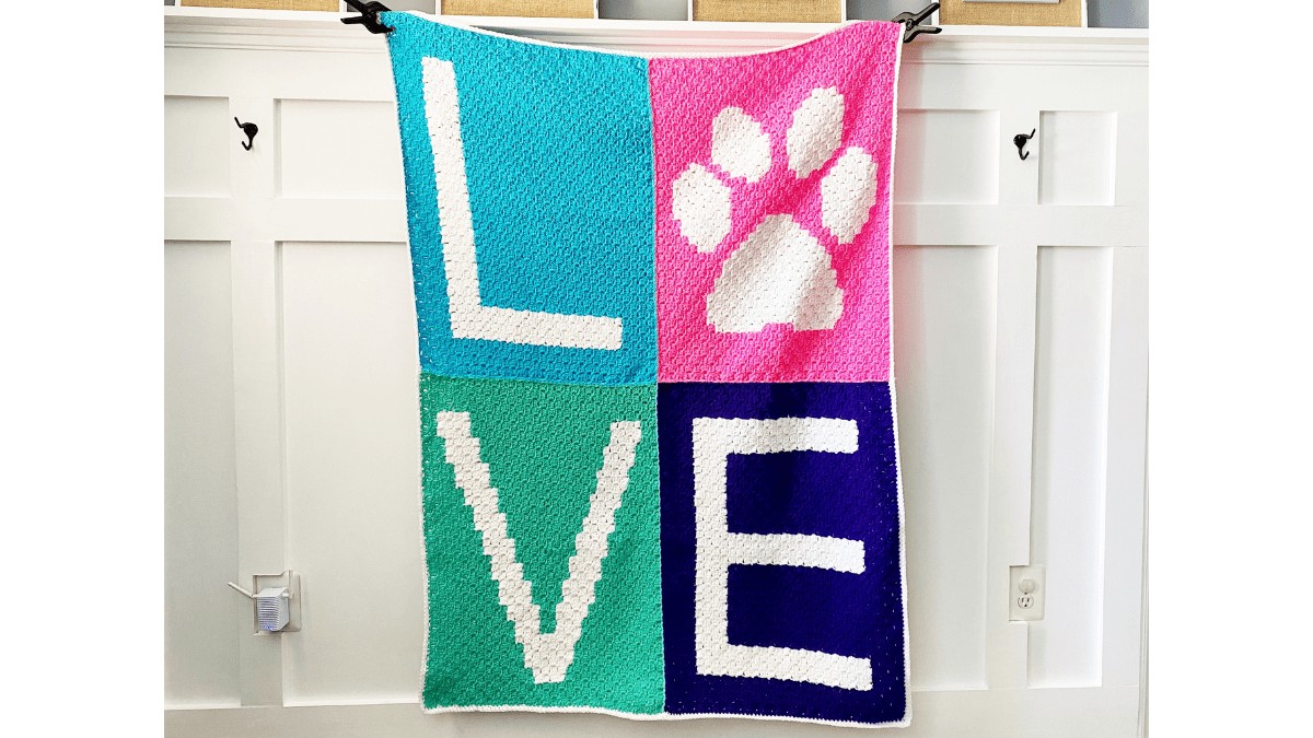 18 Free Dog Blanket Crochet Patterns