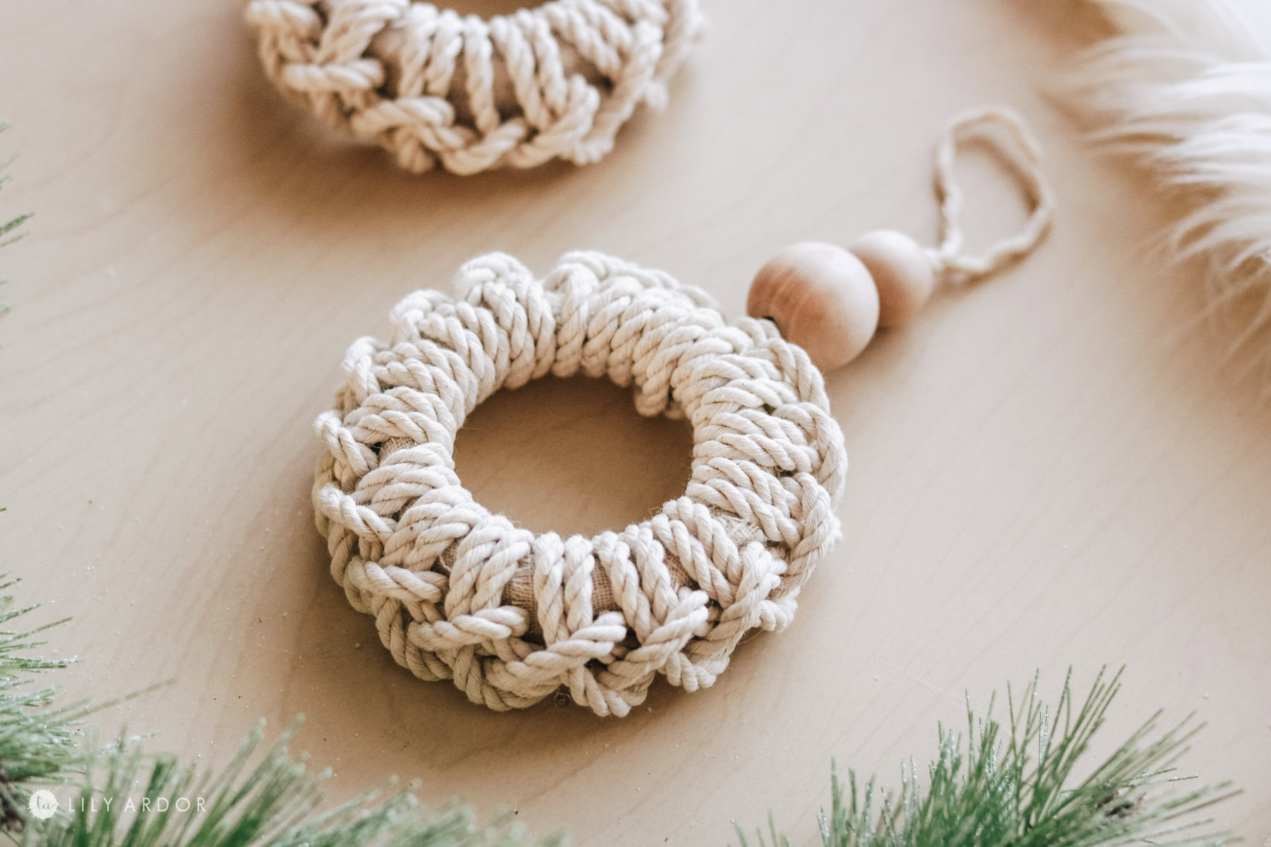 21 DIY Macrame Christmas Decorations