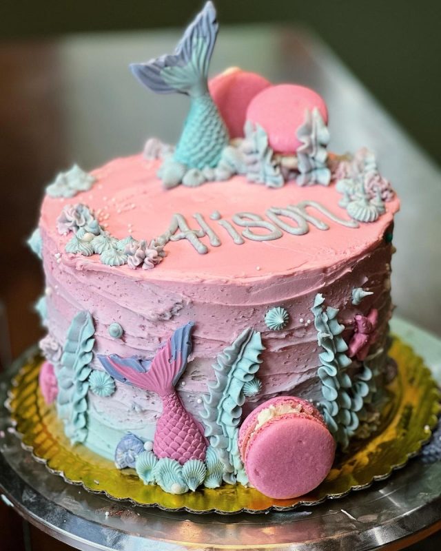 Make Waves with These Magical Mermaid Birthday Cakes