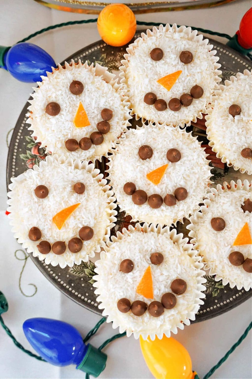 17 Christmas Cupcakes that Will Steal the Show this Holiday Season