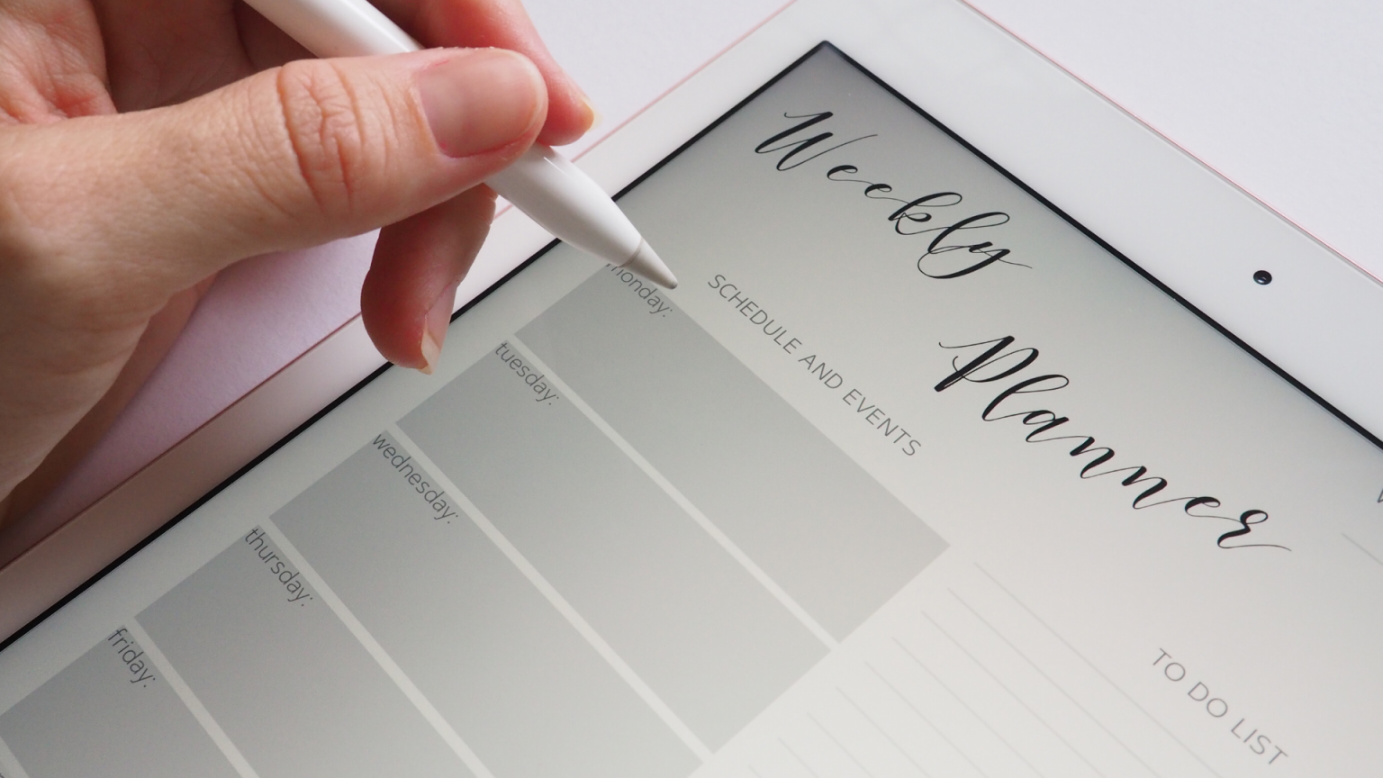 Discover 8 Ways that Keeping a Goal Journal Can Help You Be More Successful