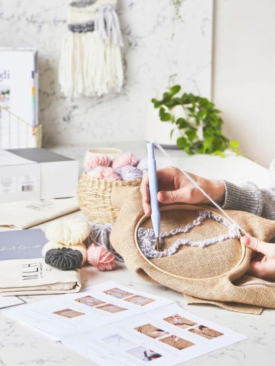 11 Craft Kit Gift Ideas That Are Perfect for Christmas