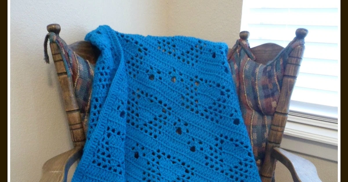 18 Free Dog Blanket Crochet Patterns